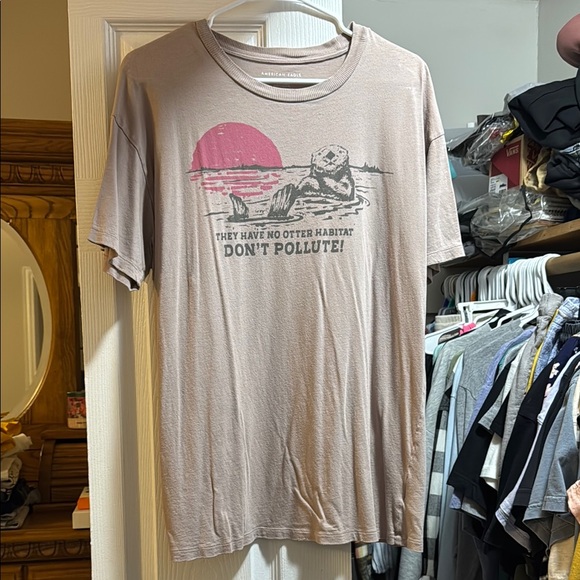 American Eagle Outfitters | Tops | Graphic Tee With Otter Design | Poshmark